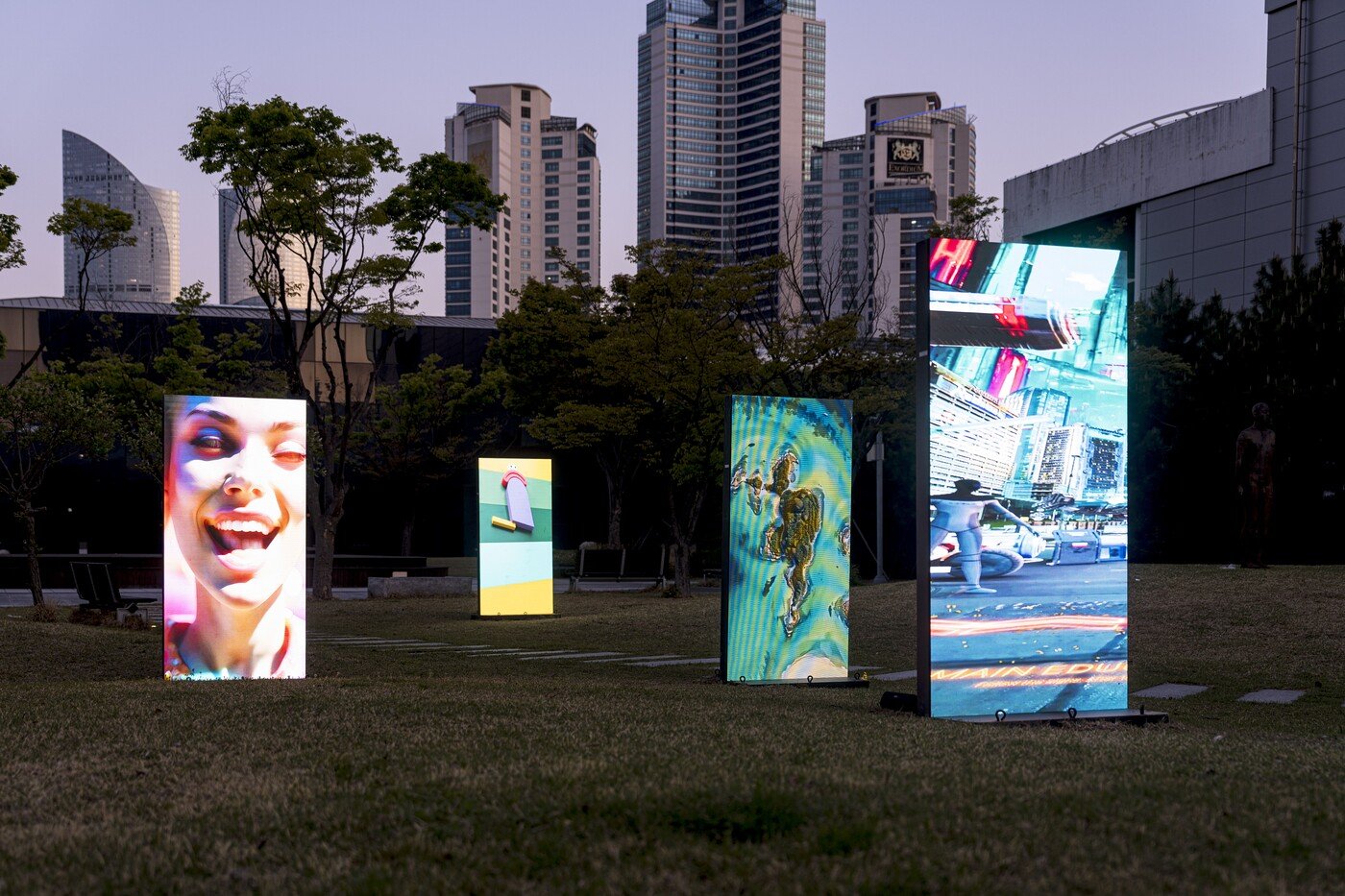 Barcelona’s Load Gallery Shines at Inaugural Loop Lab Busan