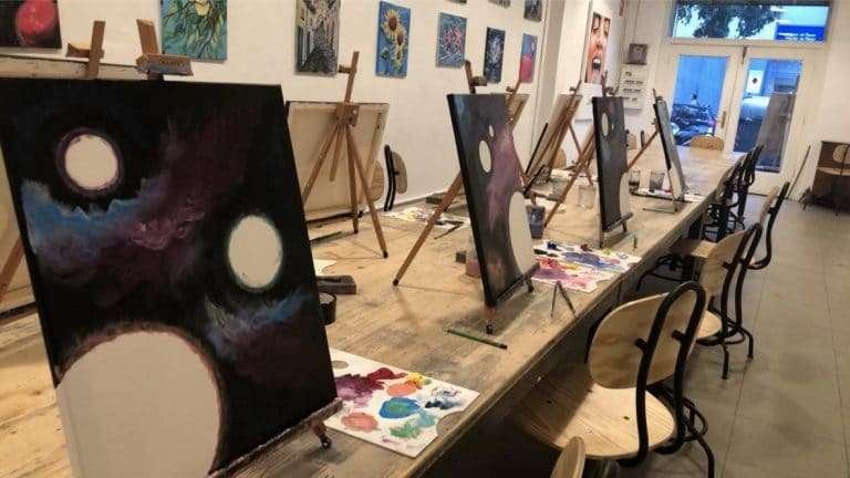 Arte Bar’s Wine and Painting - FrikiFish Art Magazine
